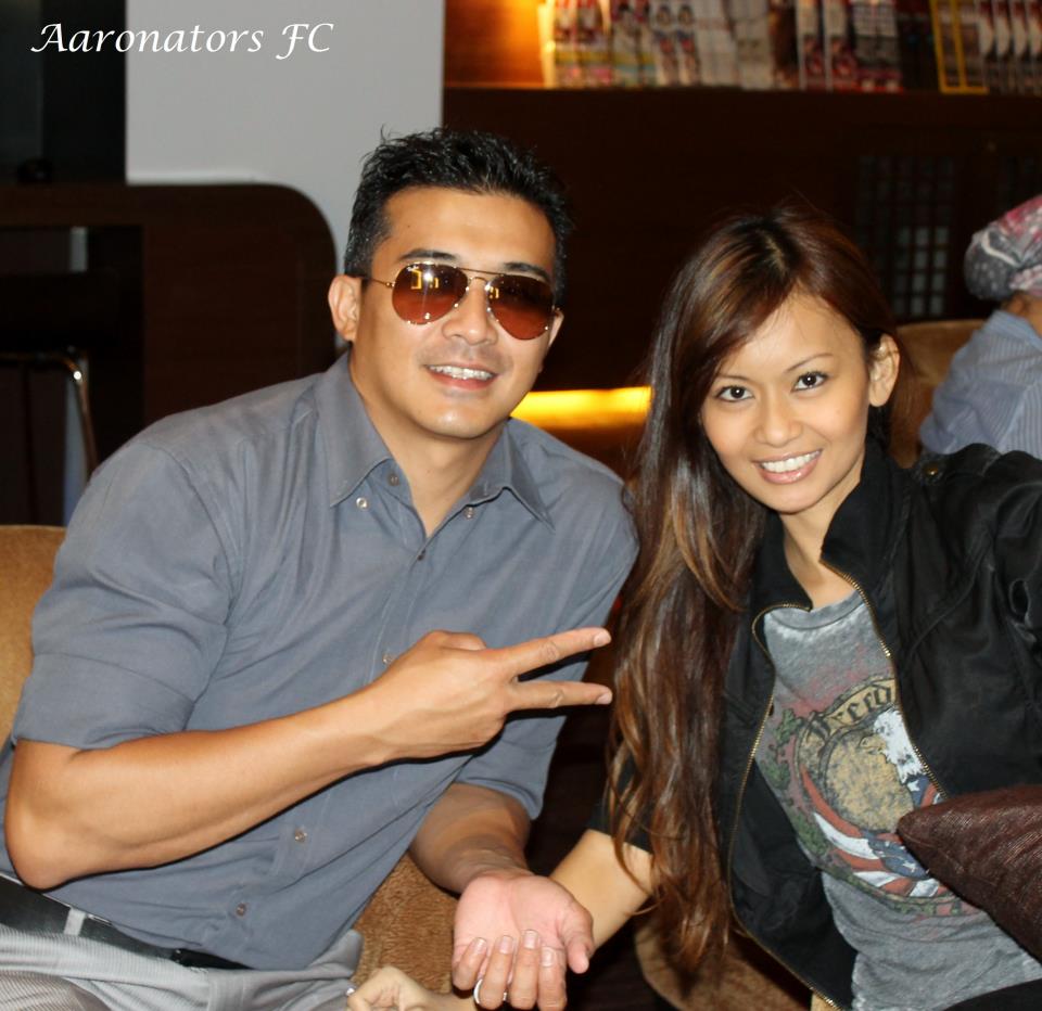 Salam Rindu: sedikit sebanyak #BIodata Aaron Aziz