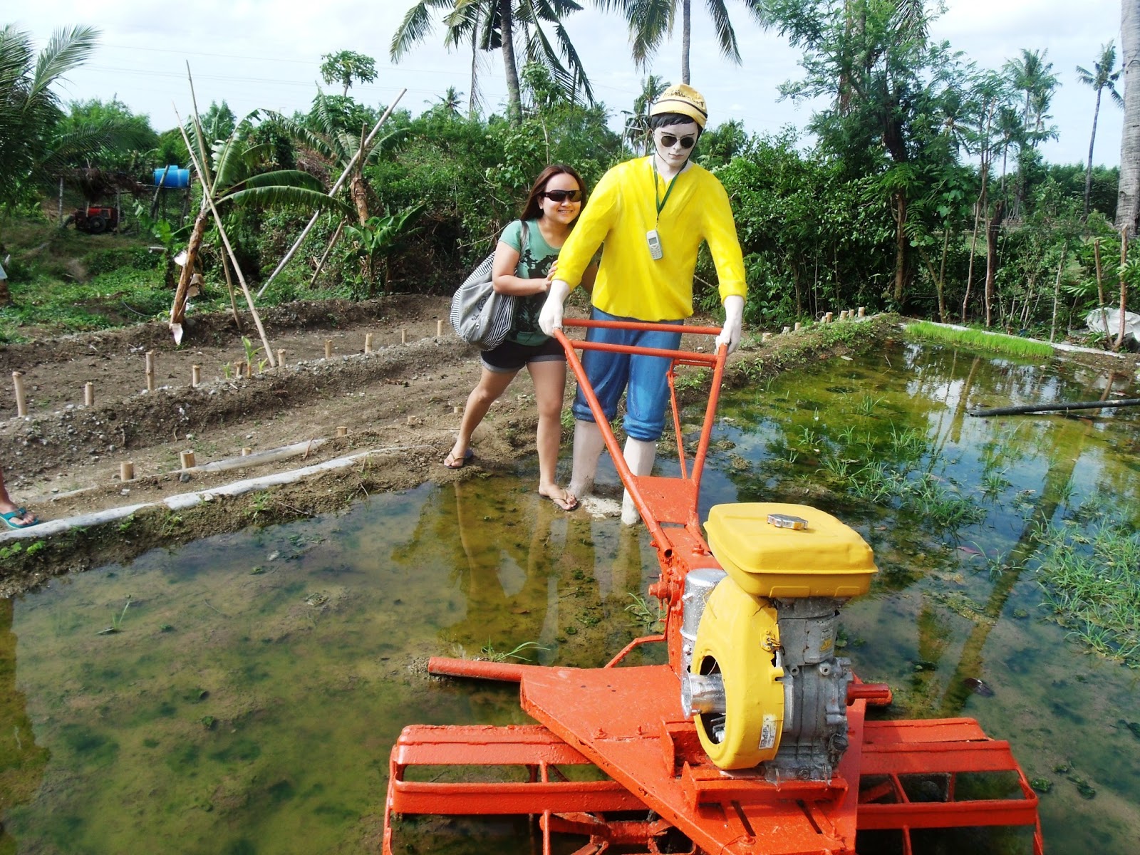 the adventures of "Dora" ... ;): ... Garin Farm, San Joaquin Iloilo .. ;D