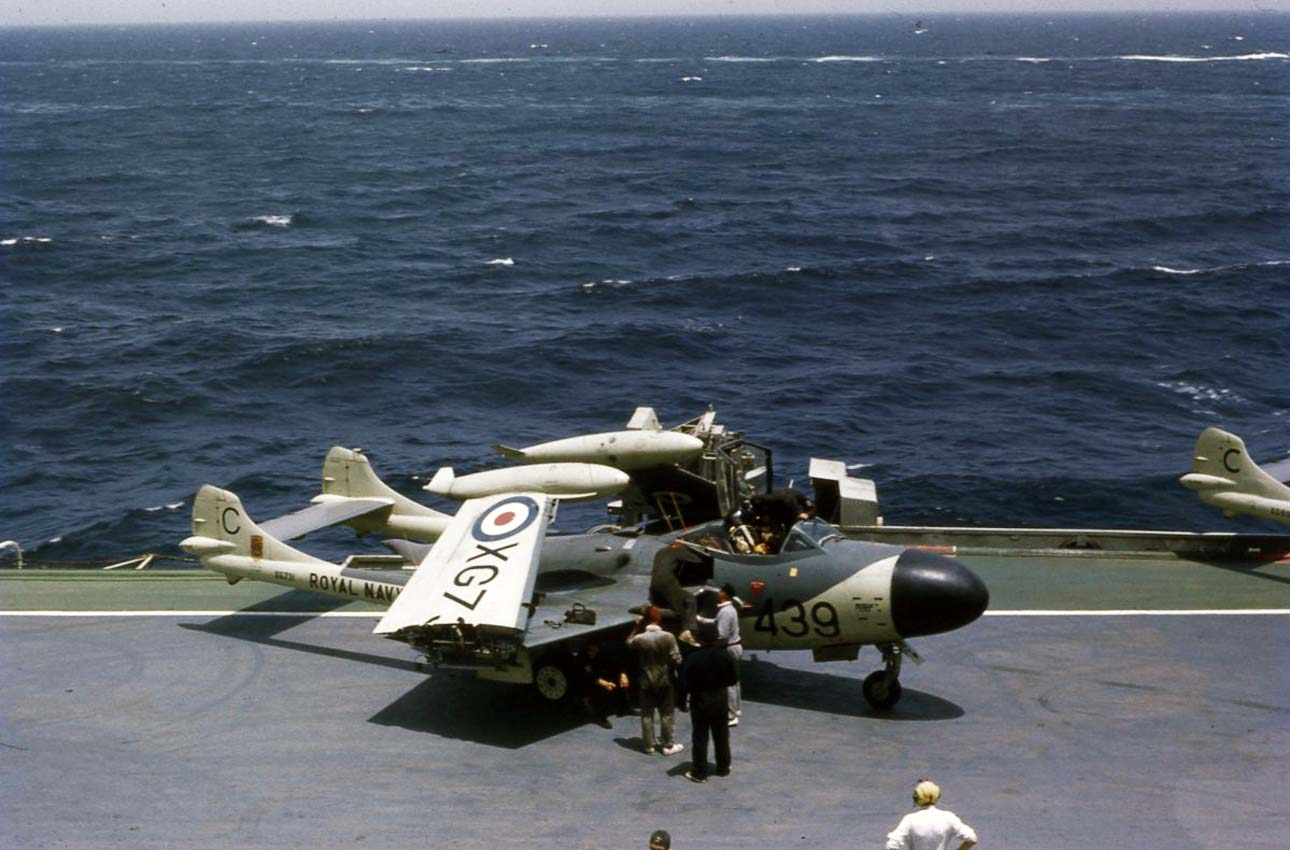 nhungdoicanh: de Havilland Sea Venom