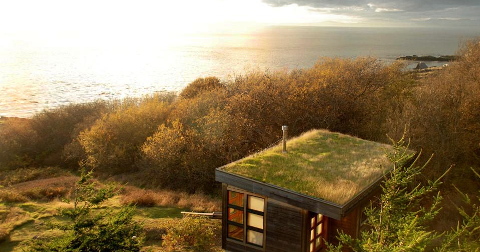 Coolest Cabins: Cliff Top Log Cabin