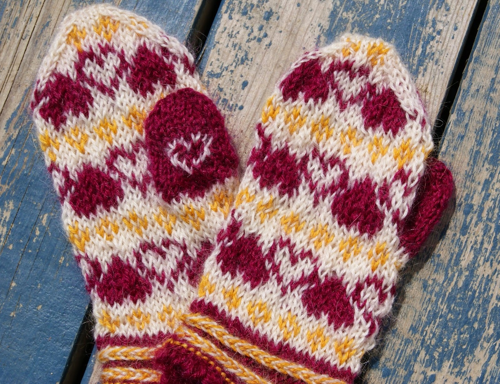 Maude Design: Imaginer son tricot: créer ses propres motifs de couleur Maude Design: Imaginer son tricot: créer ses propres motifs de couleur