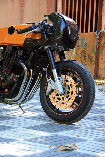 Mean Machine - RocketGarage - Cafe Racer Magazine