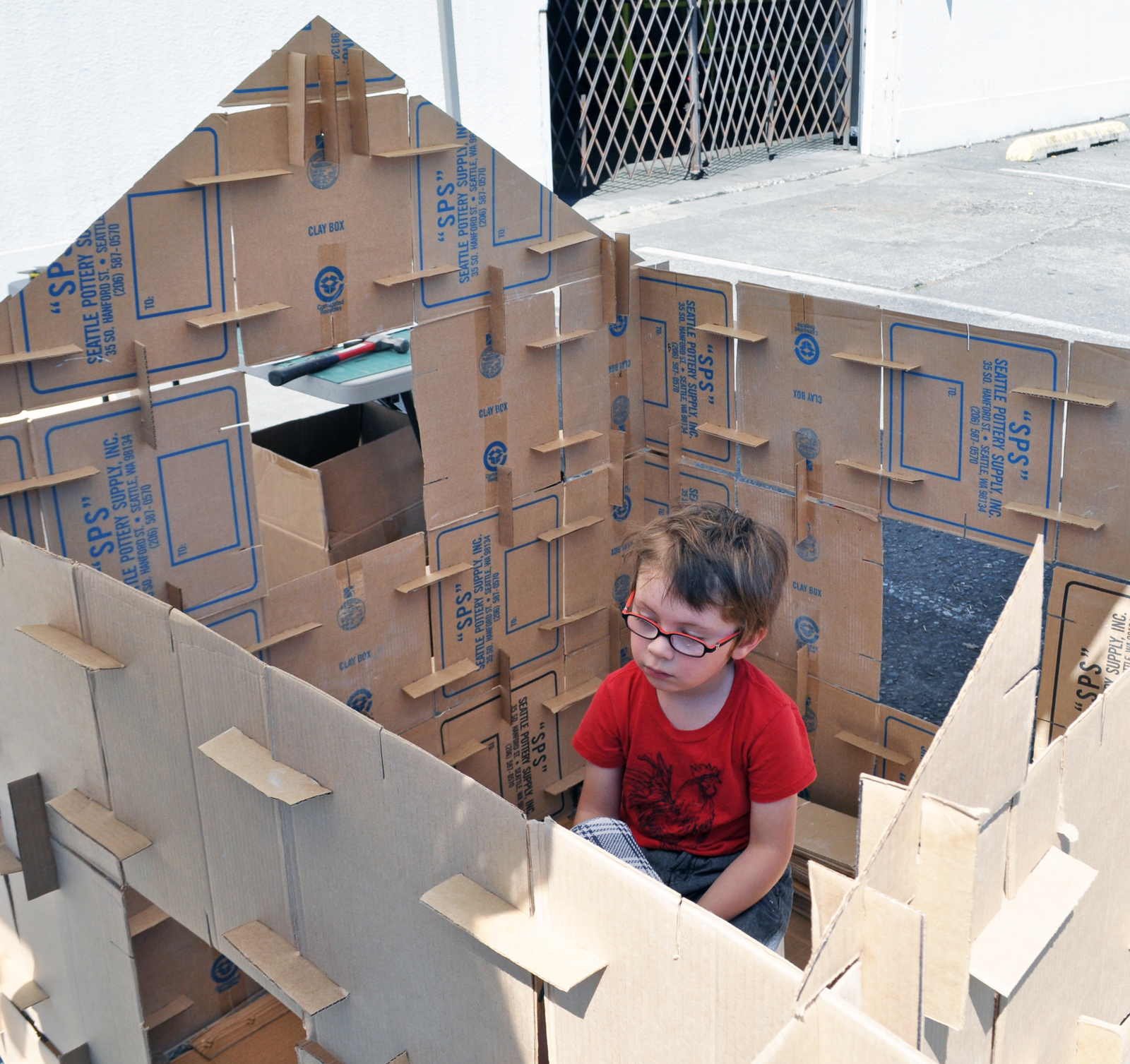 klt: sketchbook : {Cardboard} Give me shelter part II...