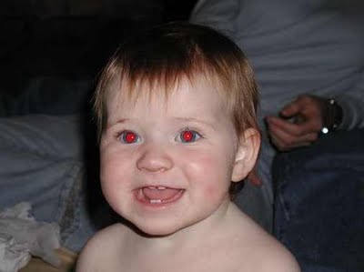 Mengapa mata kita menjadi merah saat difoto ? ~ Dunia Dalam Foto