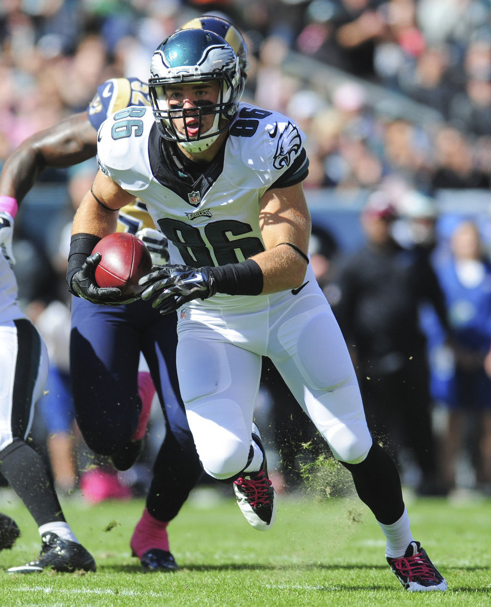 College Football Blitz: Eagles' Zach Ertz is putting in the work