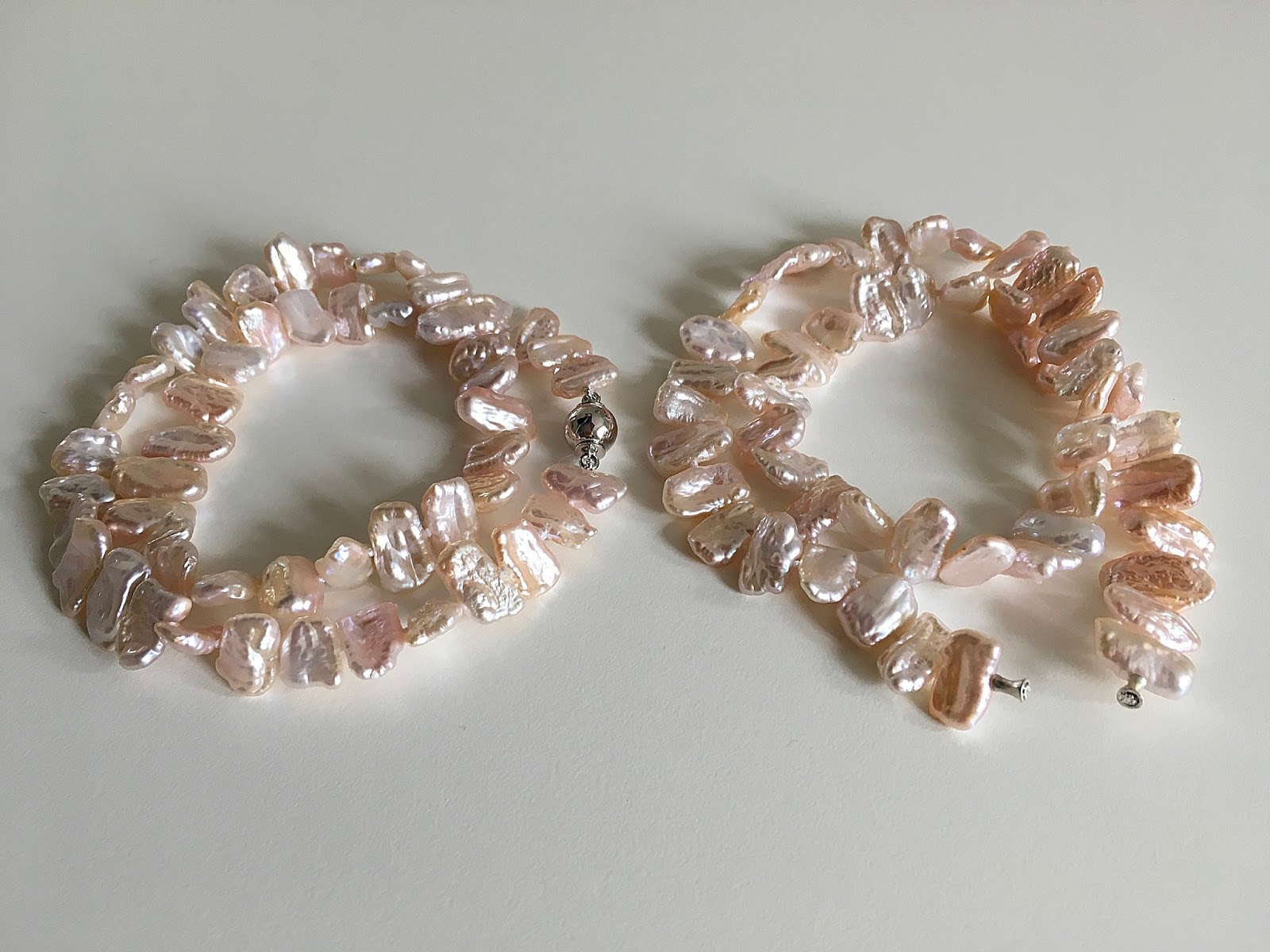 Bellas bedrifter: Rosa perler er i høj kurs...