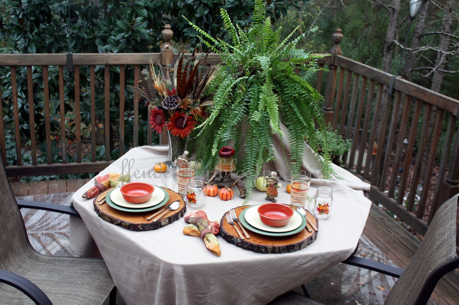 Fleur de Lolly: Outdoor Autumn Brunch Table Setting