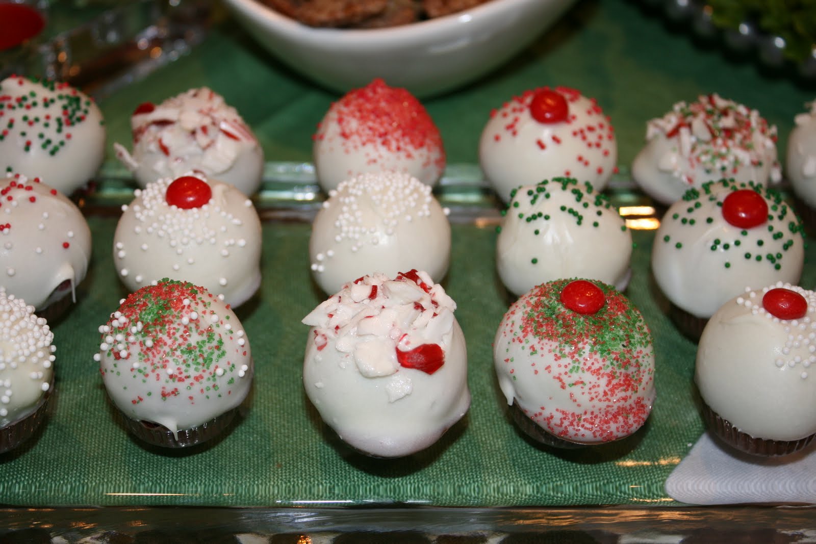 everything to entertain: Cake Bites