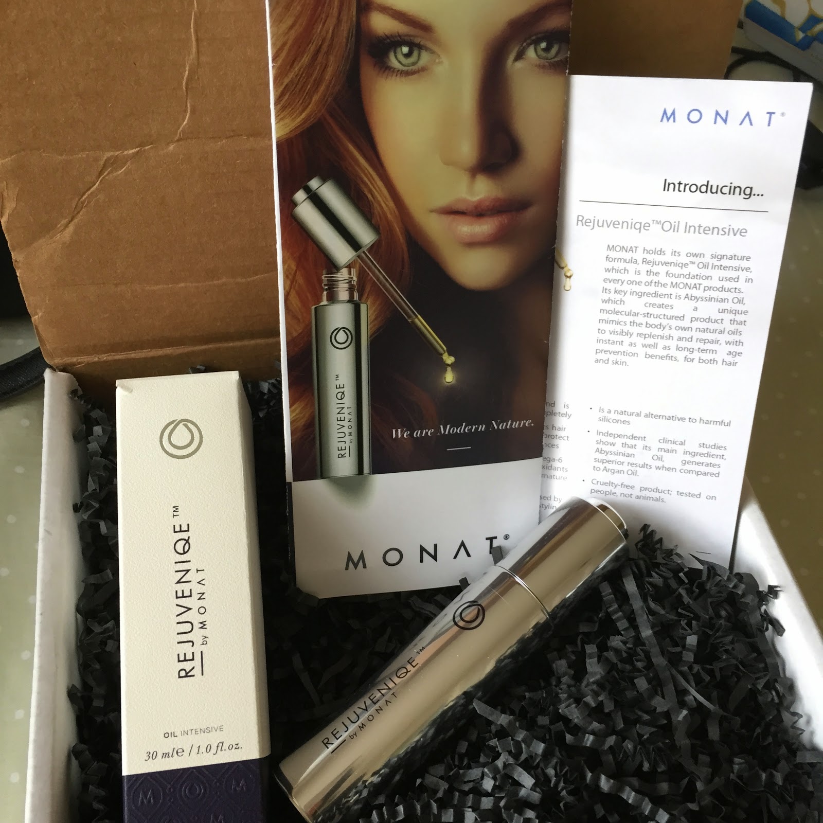 Monat Global Rejuveniqe Oil Intensive Review – Will Bake for Shoes