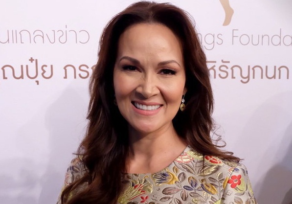 ASIAN CELEBS: BUI SIMON