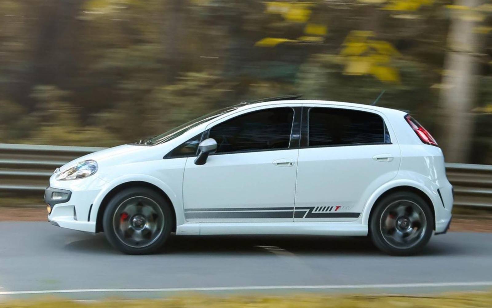 Fiat Punto T-Jet: esportivo turbinado chega ao fim em 2016 | CAR.BLOG.BR