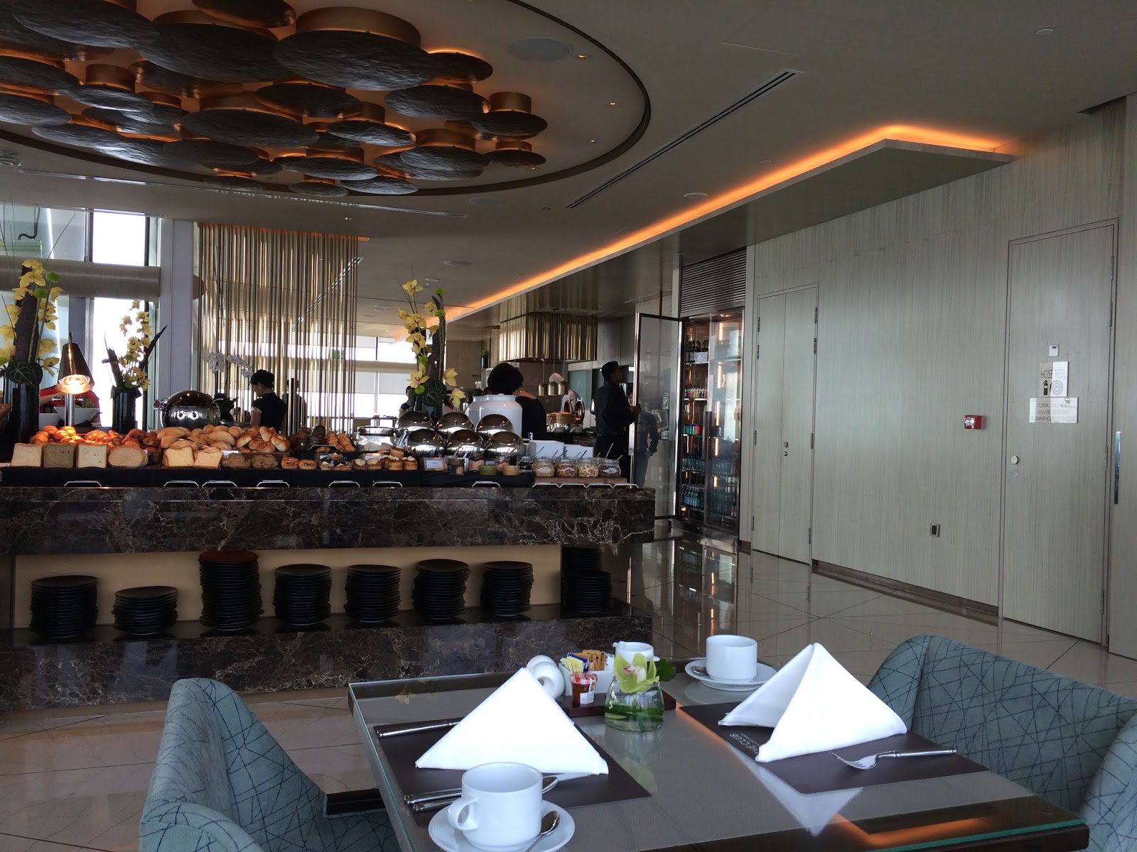 Marina Bay Sands Club Lounge - Singapore - Travel is my favorite Sport