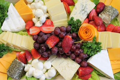 International food blog: INTERNATIONAL: The Ultimate Cheese Plate from ...