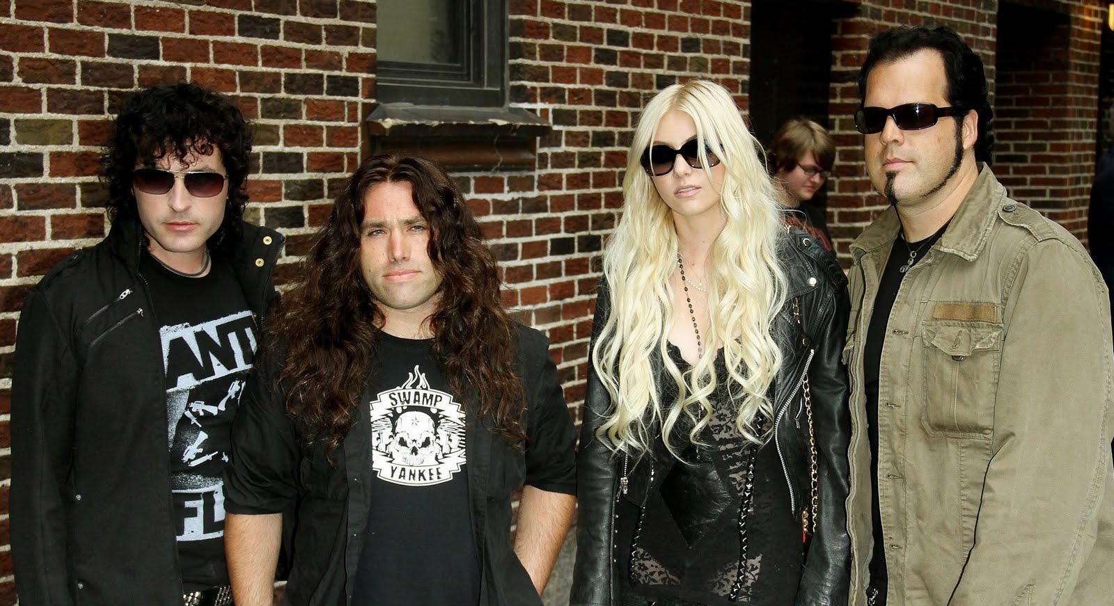 THE RECKLESS BOYS: The Pretty Reckless
