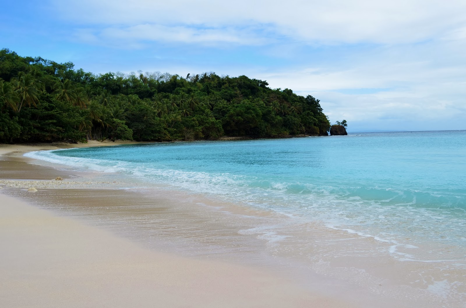 H E L L O ♥ K I M M Y : Subic Beach & Tikling Island of Matnog, Sorsogon