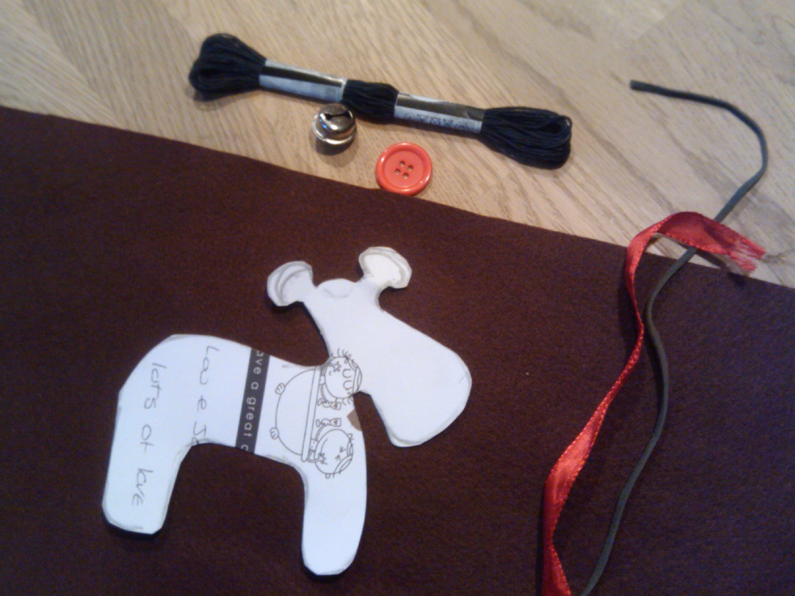 Tilburysindenmark: Reindeer with a red button nose tutorial!