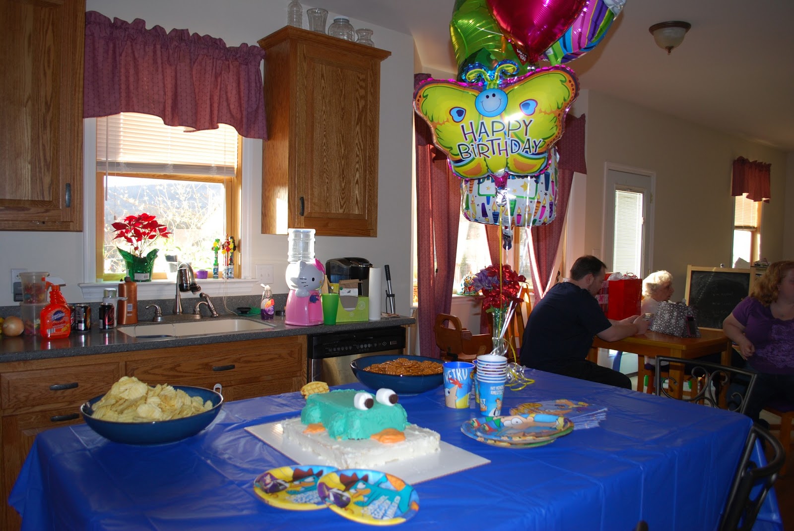 Perry The Platypus Cake