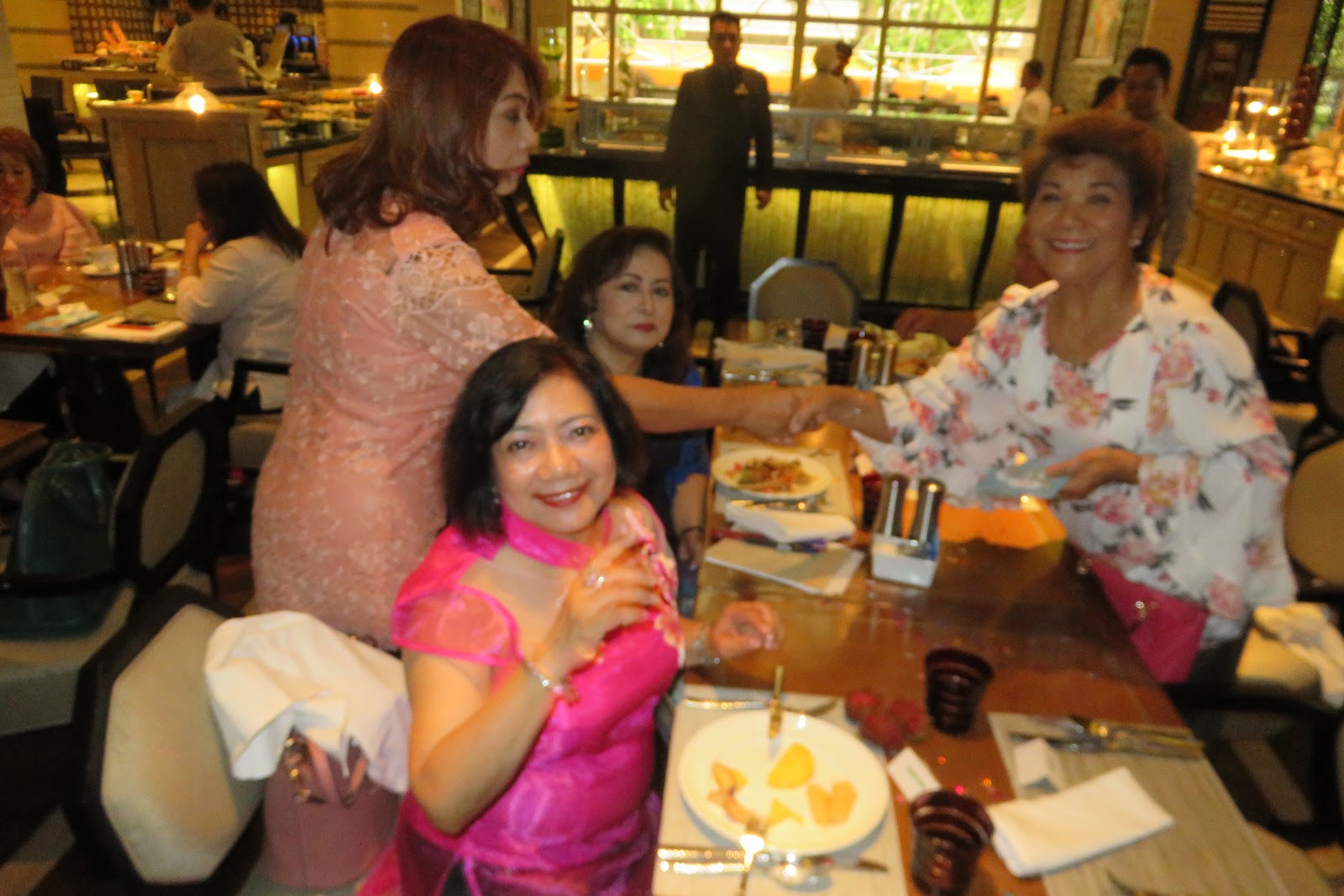Kee Hua Chee Live!: LILLIAN TAN CELEBRATED HER BIRTHDAY AT MOSAIC ...