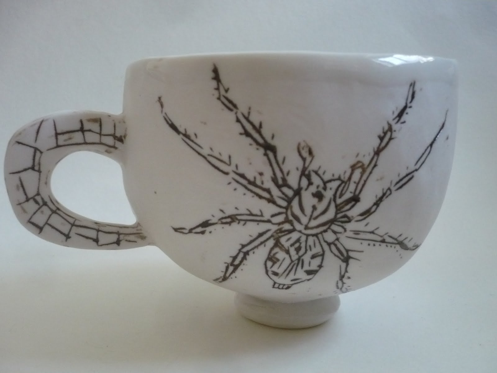 Pinchpots: New spider cups for the show in Southwold