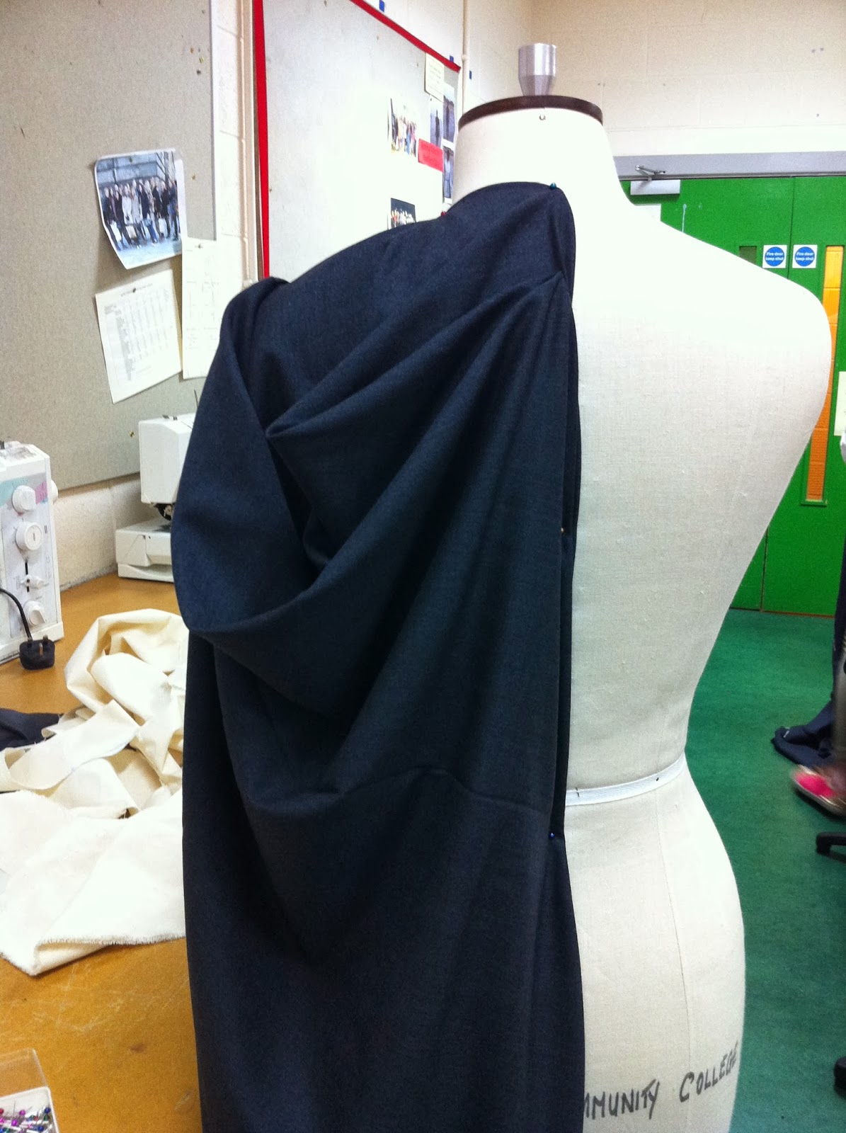 Hollie Dingsdale: Draping on the stand; Draping idea's.