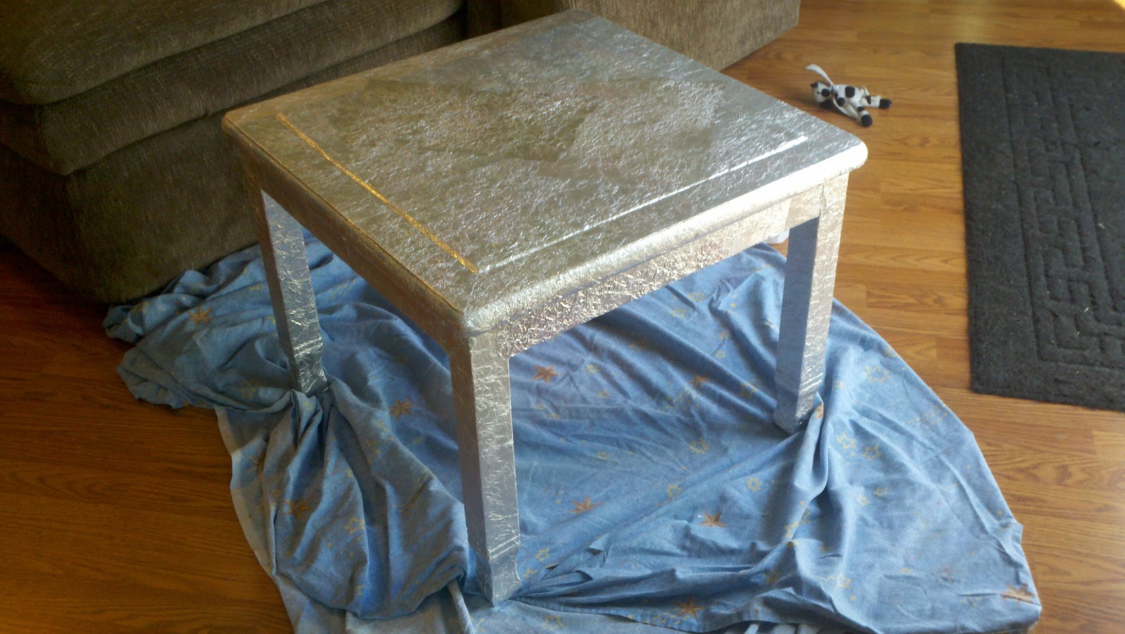 Crooked Creations: Tin Foil Table