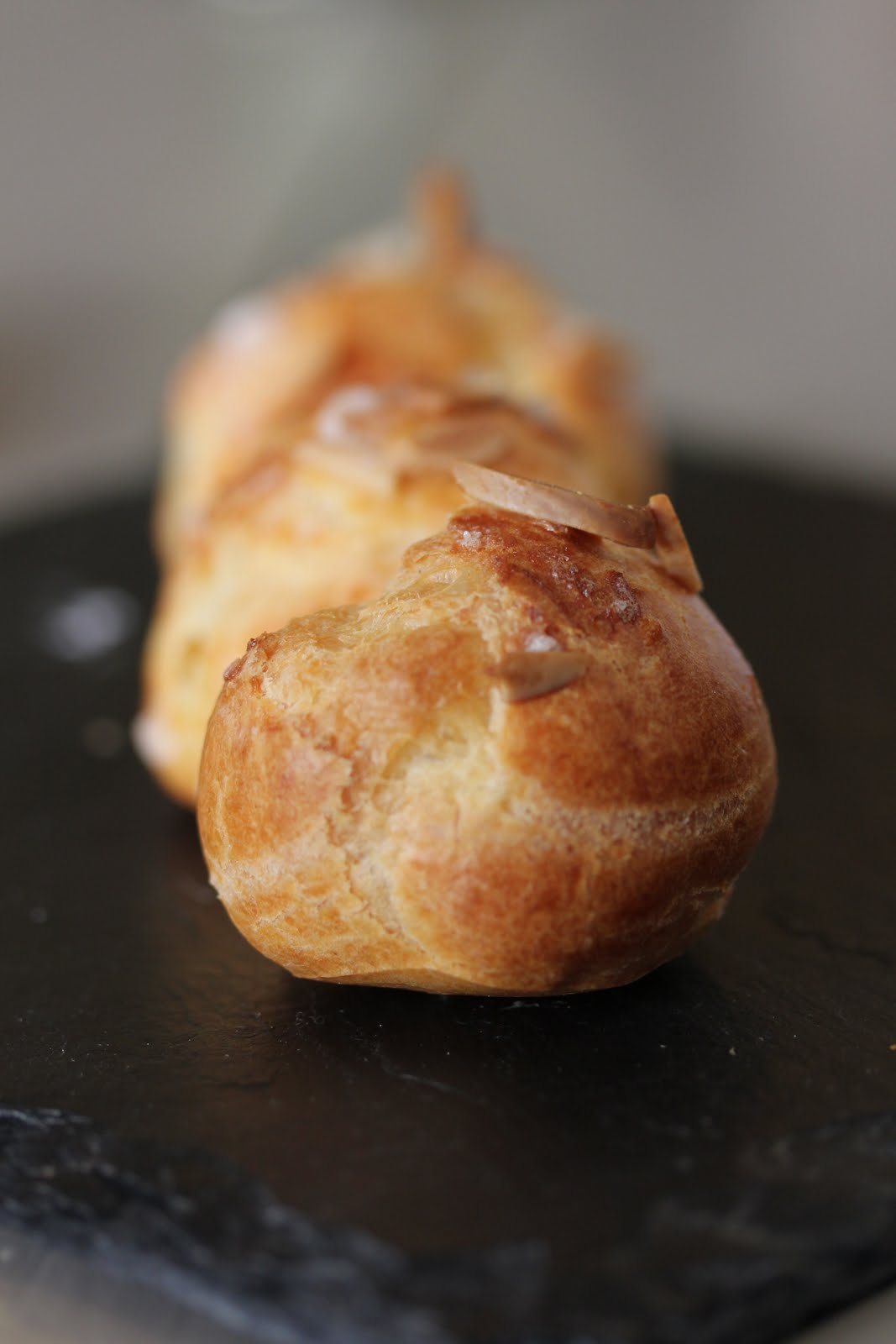 Pâte à choux et éclairs légers aux myrtilles / On dine chez Nanou