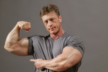 Worldwide Bodybuilders: Gruffy Kazakh daddy Igor Ozernoy