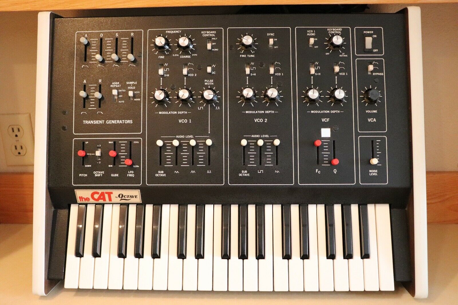 MATRIXSYNTH: The CAT by Octave vintage synthesizer SN A1499