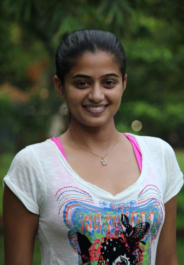 Priyamani without makeup Stills at Charulatha movie Benefit Show ...