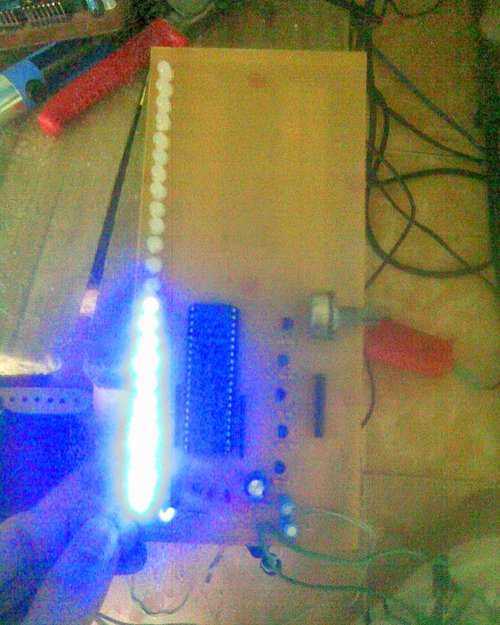 Mạch led nháy theo nhạc 24 kênh - 8051 + AN6884