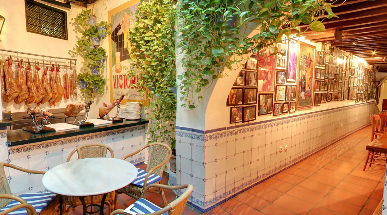 Suddenly Marta: El Pimpi: más que vinos y tapas en el corazón de Málaga