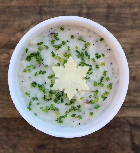 Jac o' lyn Murphy: Snowflake topped Potato Soup