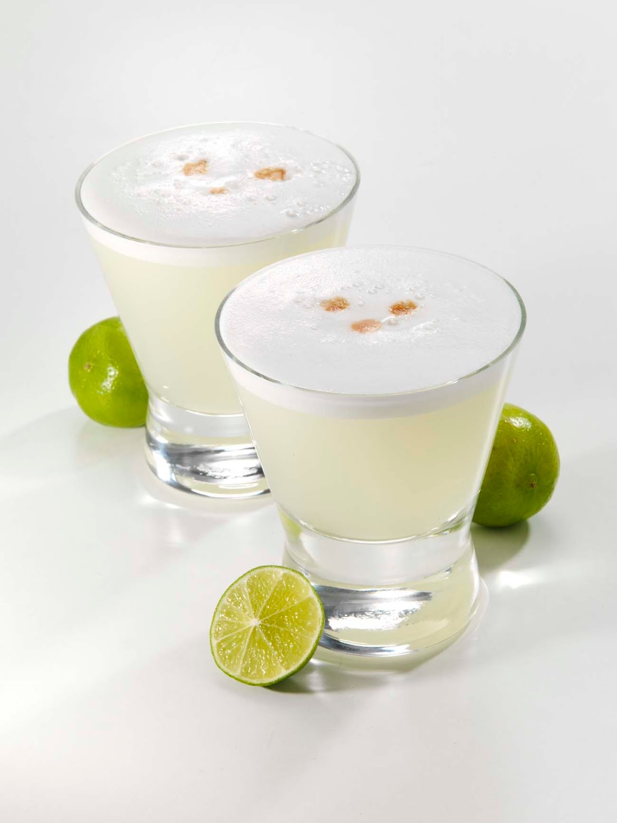 Suplemento cultural Solo 4: El Pisco Sour, inconfundiblemente peruano