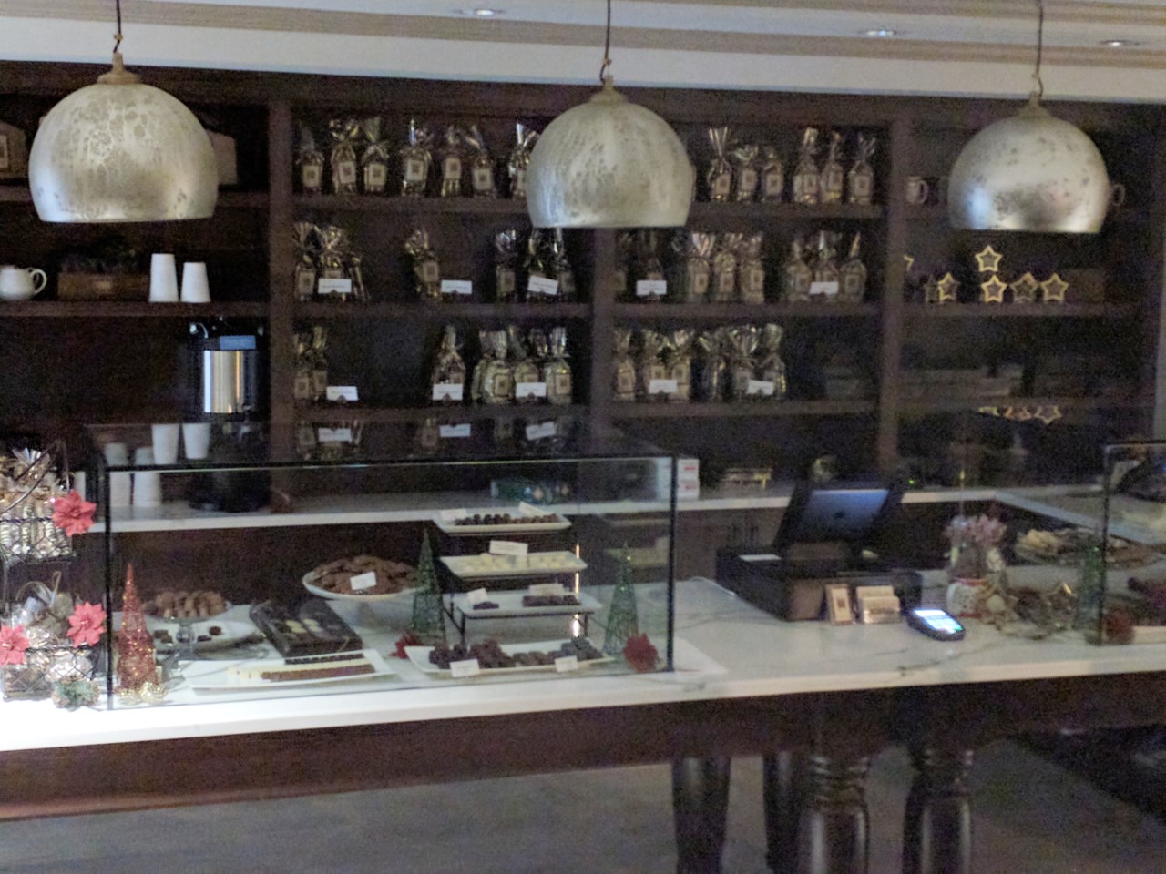 Robert Dyer @ Bethesda Row: Bethesda Chocolates finally opens (Photos)