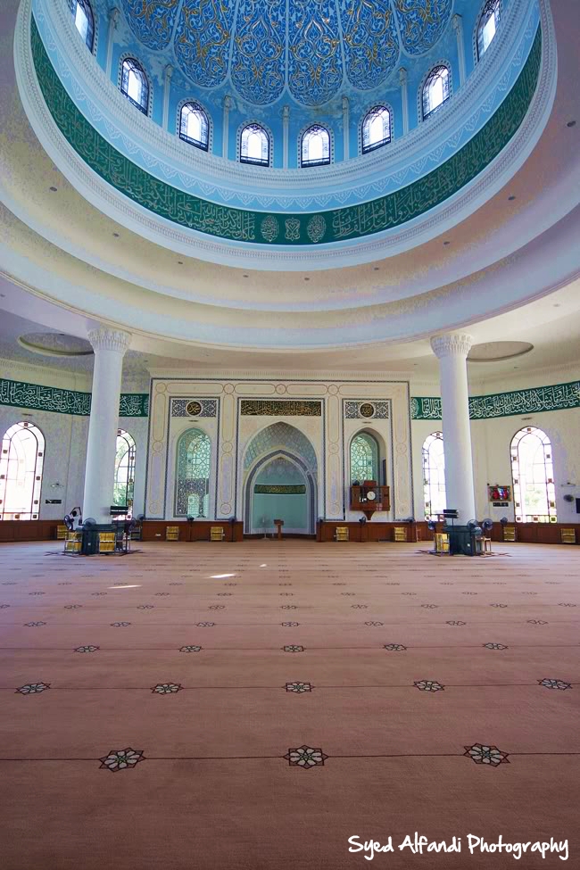 The interior of the mosque.