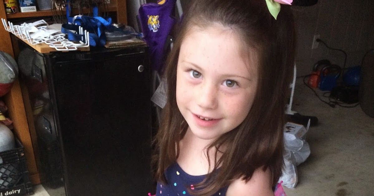 Mojoy: Ellie's Award's Day