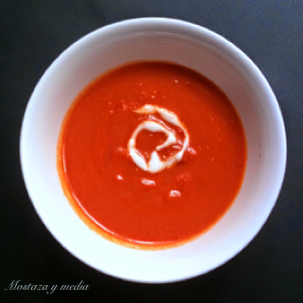 Mostaza Y Media Salsa De Tomate Con Leche De Coco Y Plato De Orzo Con Champiñones