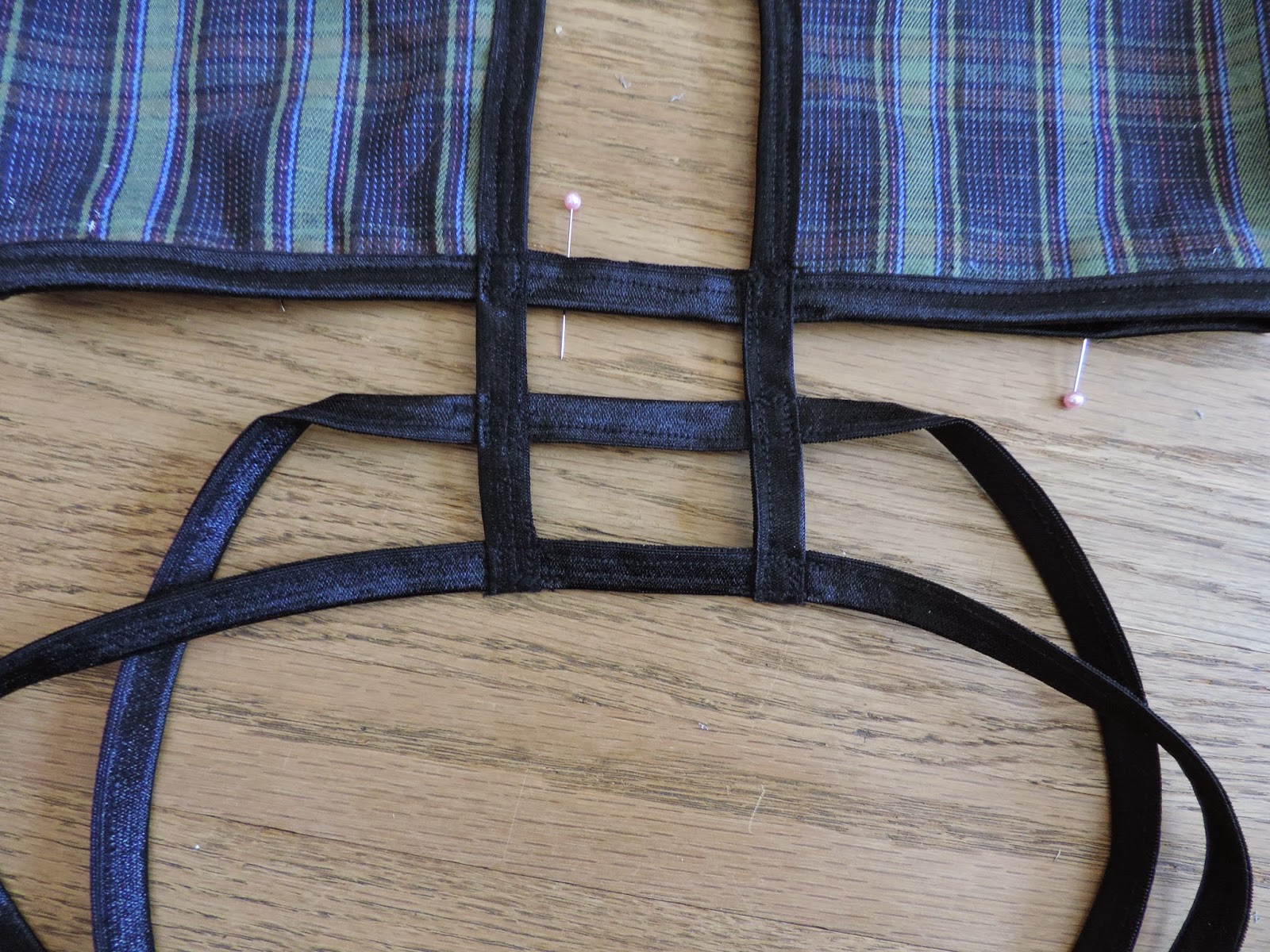 vintage rose : DIY: One Teaspoon Caged Bra