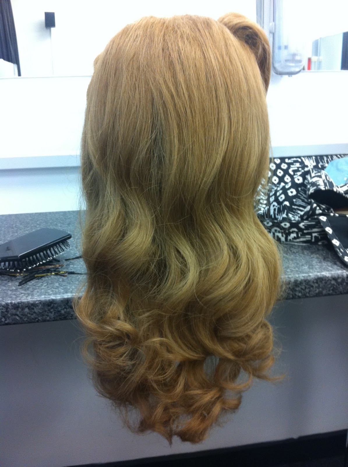 Wig Wonderland: Styling A Lace Wig; 1940's Victory Rolls