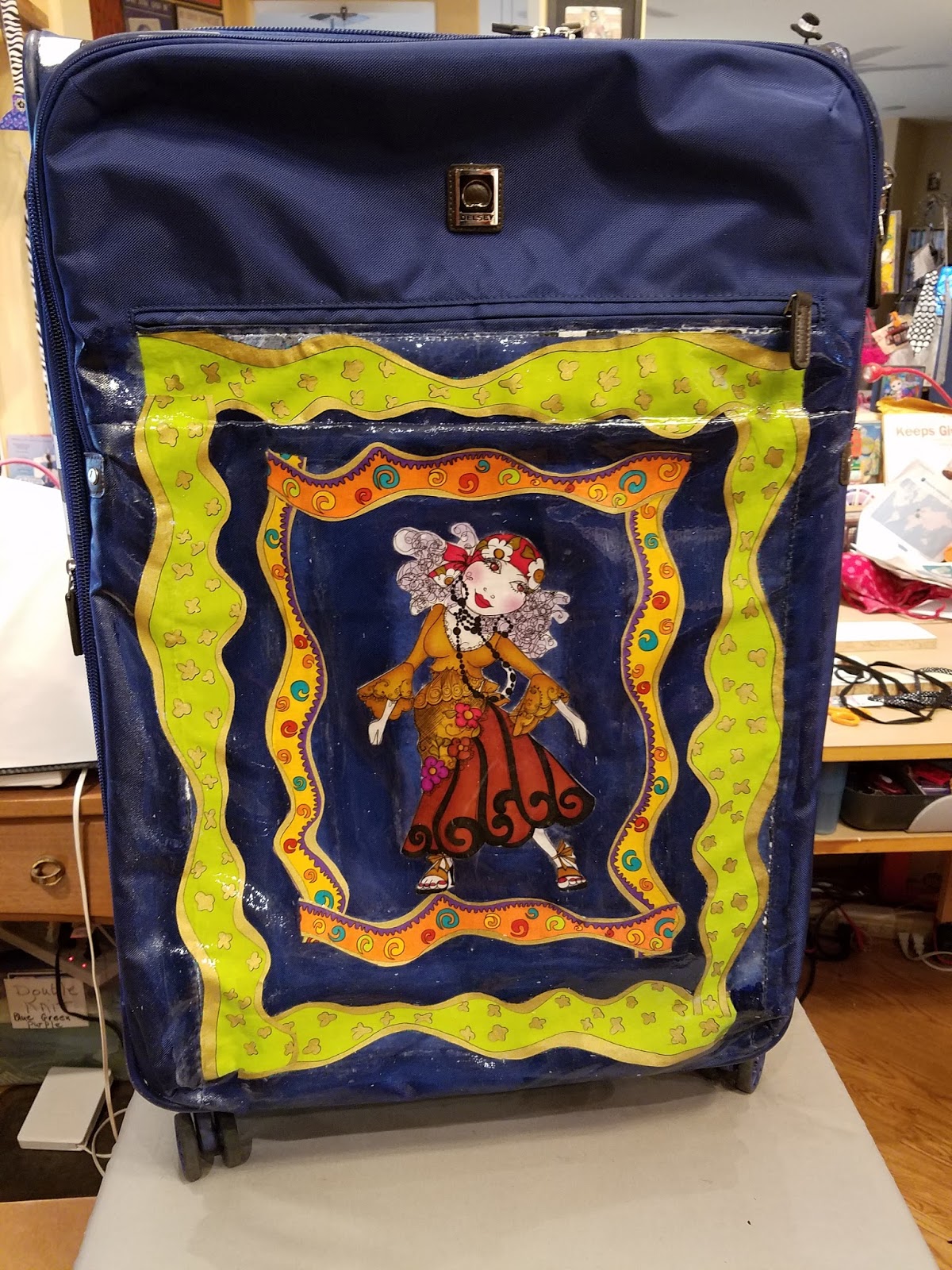 Funky Diva: Decorated Luggage Travel Not Boring