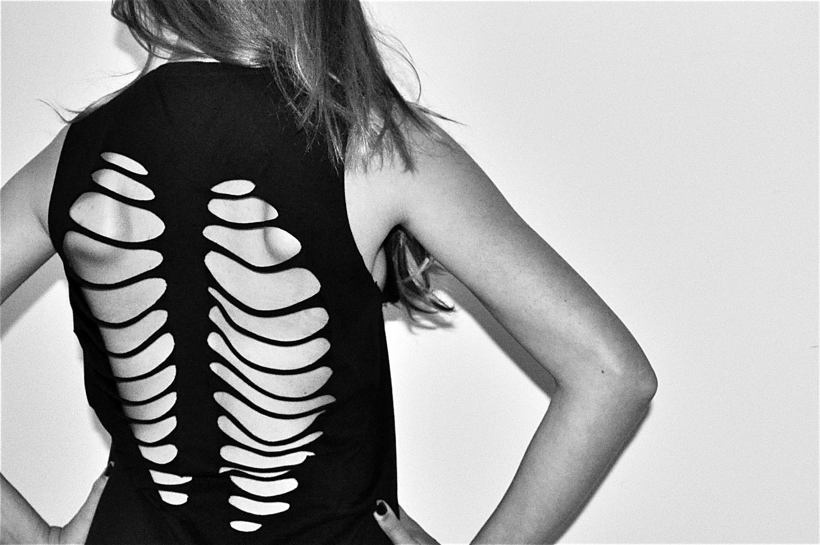 bleached mort: Tutorial | Rib Cage Cut Out Vest