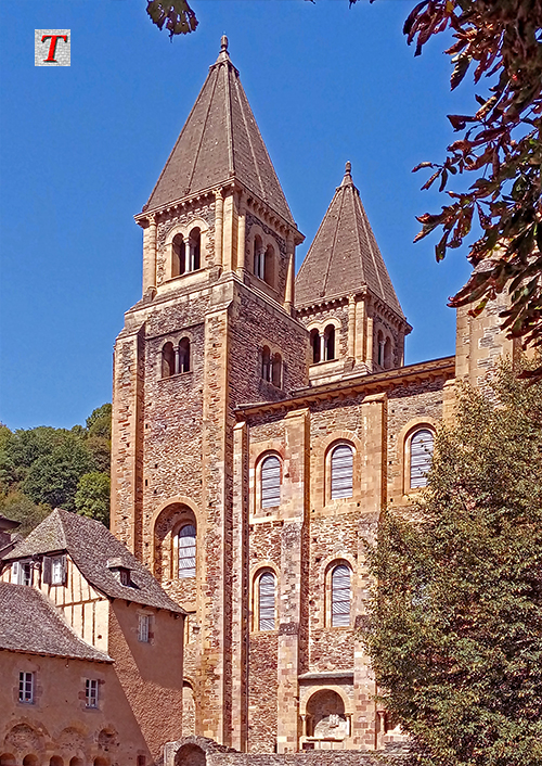 Turistilla.com: Conques, un hito del camino de Santiago en Francia.