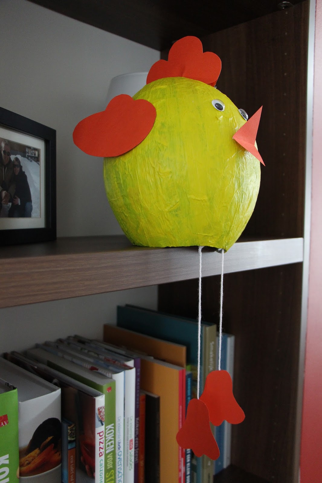 Principessa: Paaskip van papier mâché