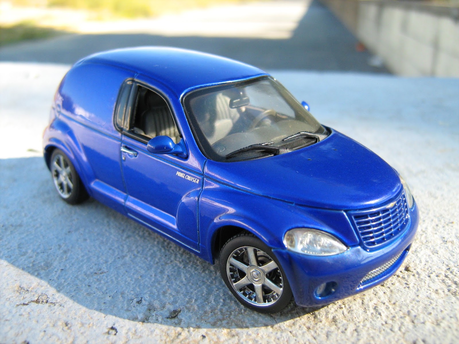 El Garaje Algabeño: Chrysler PT Cruiser Panel Van de AutoArt