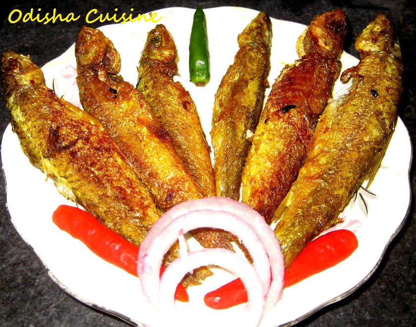 Odisha Cuisine: Small Fishes Fry (Pohala Macha Bhaja)
