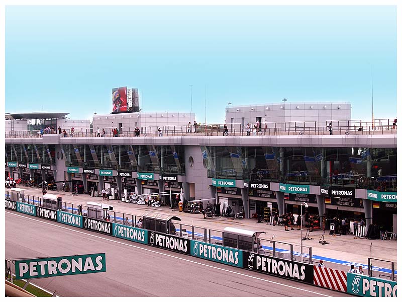 wehadjoy: Travelog Formula 1 (F1) Sepang 2011- Part 1