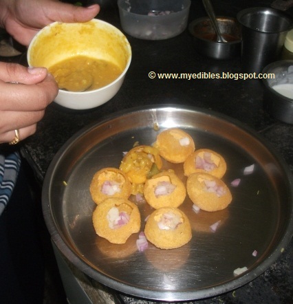 Edible Entertainment: Ragda Puri (& Dahi Puri)