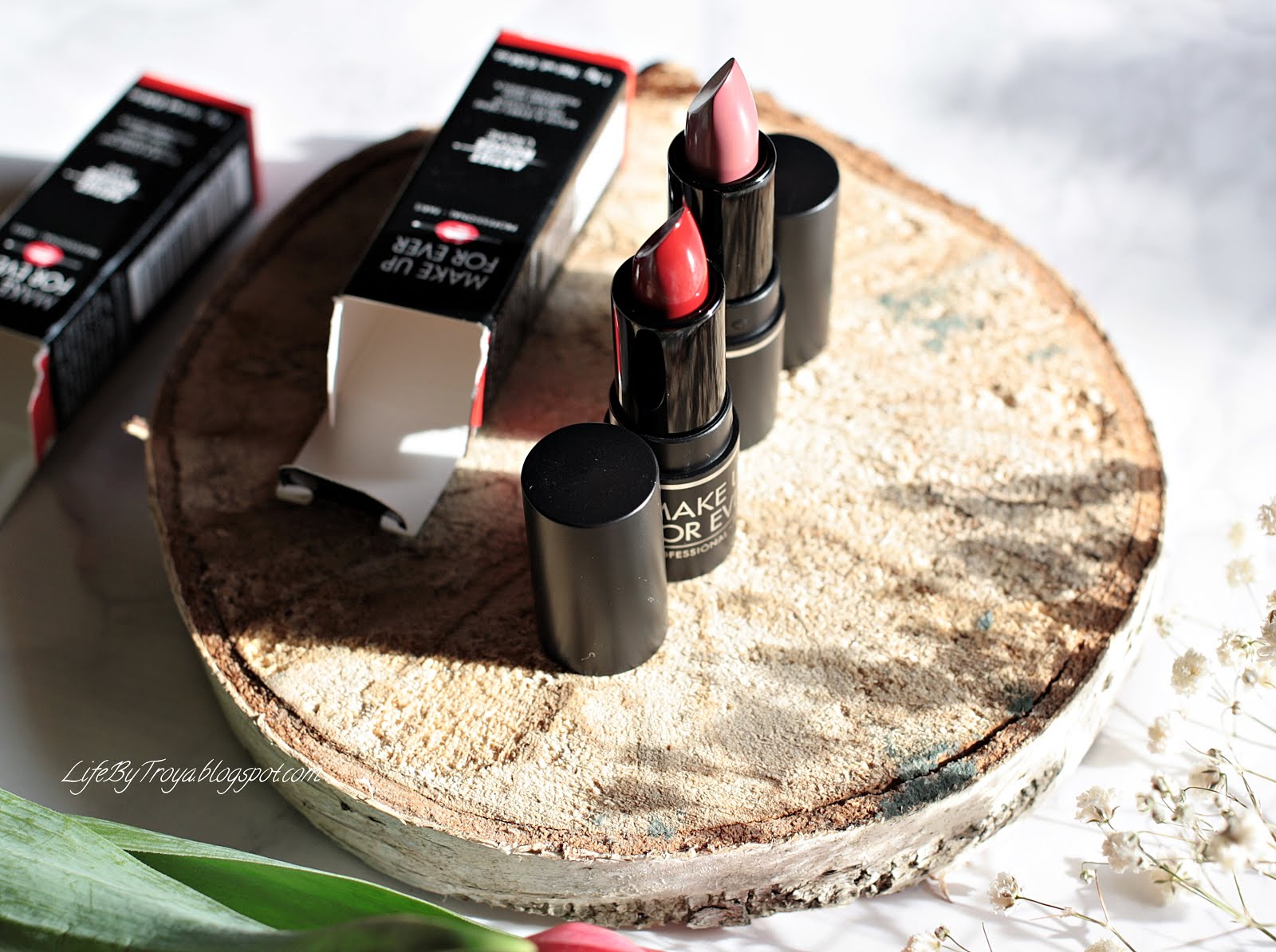 Review:: Make Up For Ever Artist Rouge Mat M401 Hot Red & Creme C211 ...