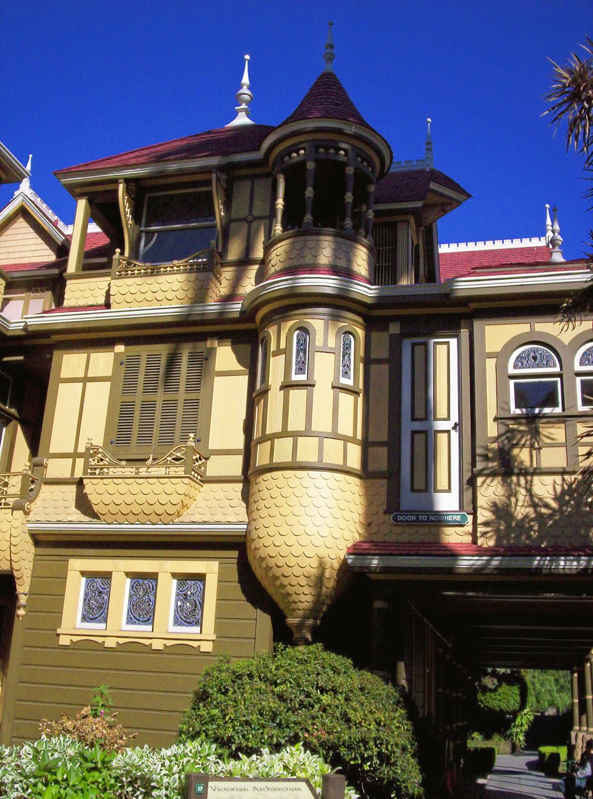 Make Art Not War: The Darwin Martin House