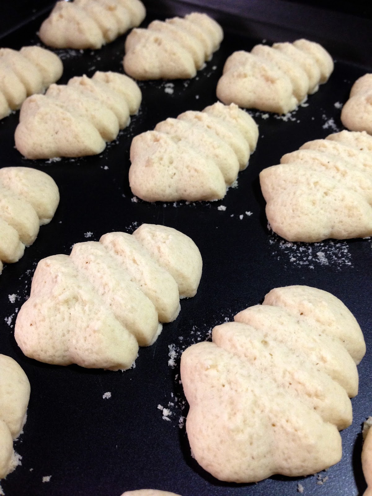 Heart of Mary: Arrowroot (Uraro) Cookies